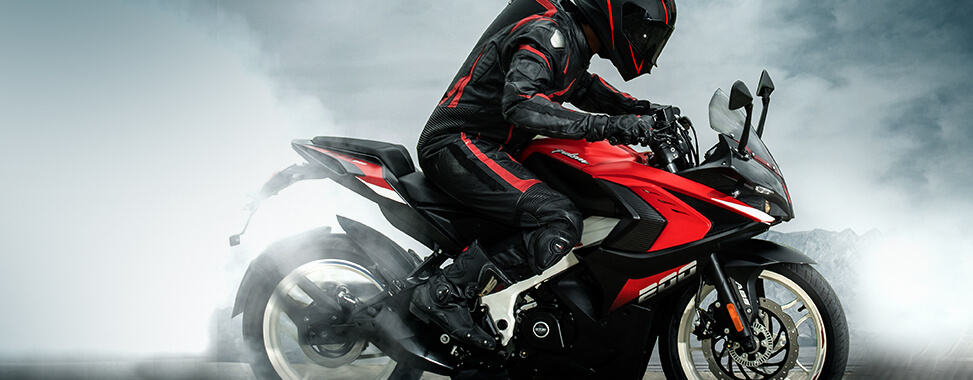 Bajaj Pulsar RS200 Bike - Pulsar RS200 Motorcycle Price, Mileage ...