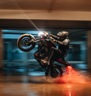 Bajaj Pulsar NS200 Bike Price, Mileage, Colours, Image | Bajaj Auto